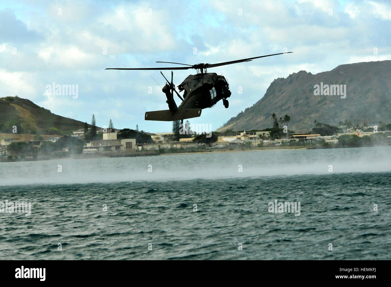 A U.S. Army UH-60 Black Hawk helicopter assigned to Bravo Company, 2nd ...