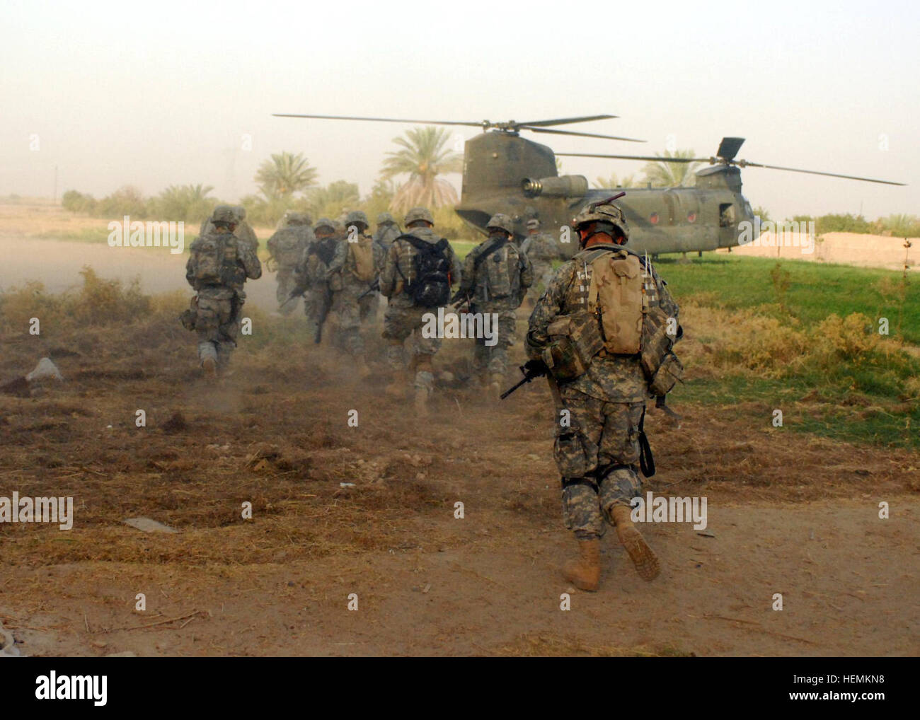 U.S. soldiers, with 3rd Platoon, Alpha Company, 2nd Battalion, 505th ...