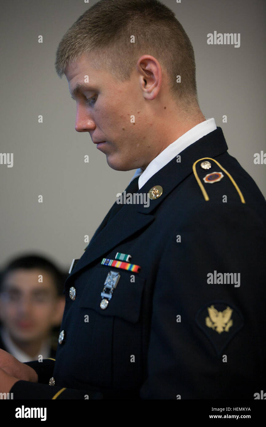 Spc. Brett Hawley of A Co. 98th Expeditionary Signal Battalion (ESB ...