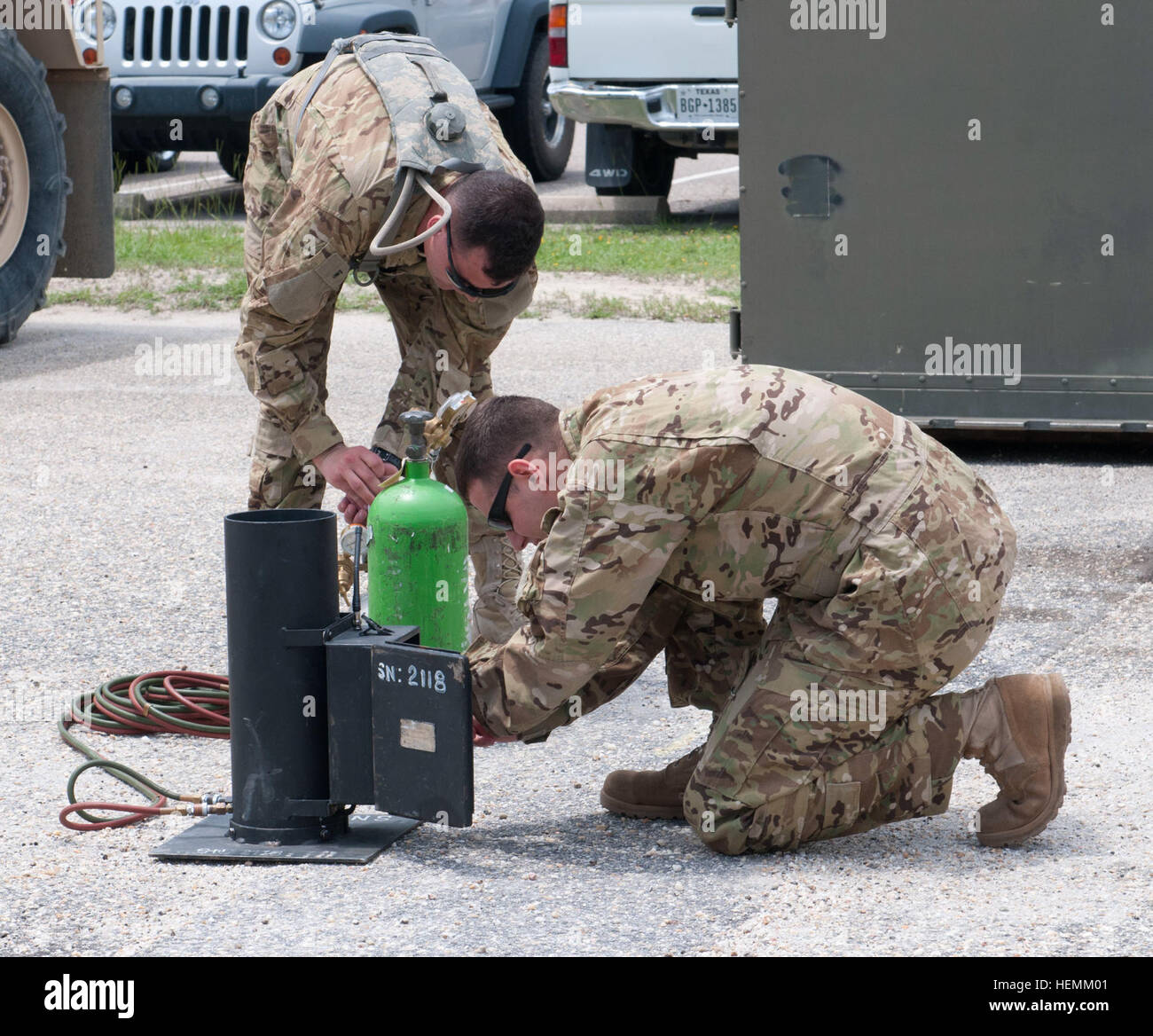 Soldiers of the 122nd Aviation Support Battalion conduct mass casualty ...