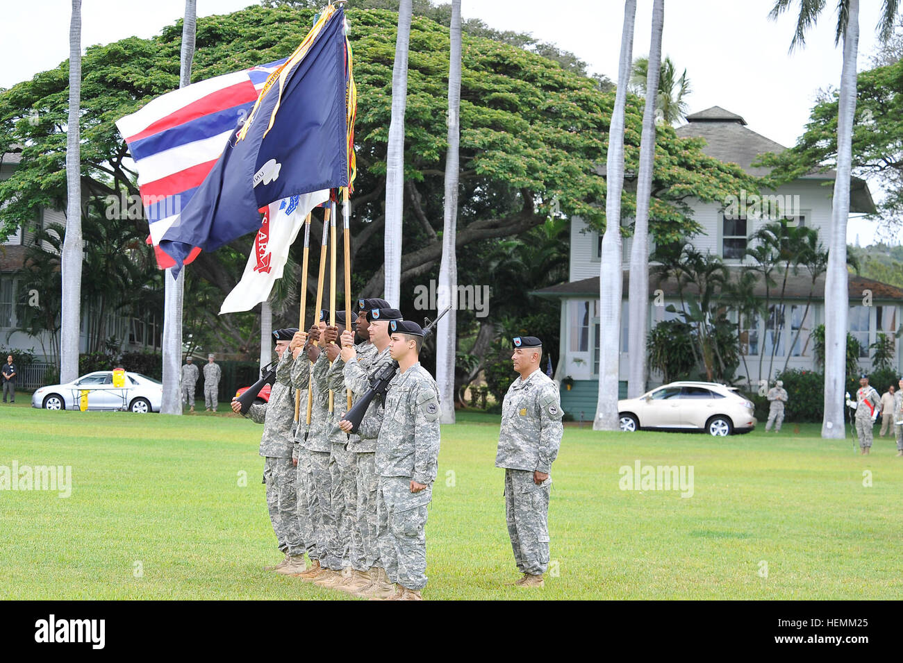 Soldiers from U.S. Army Pacific units render honors to the United ...