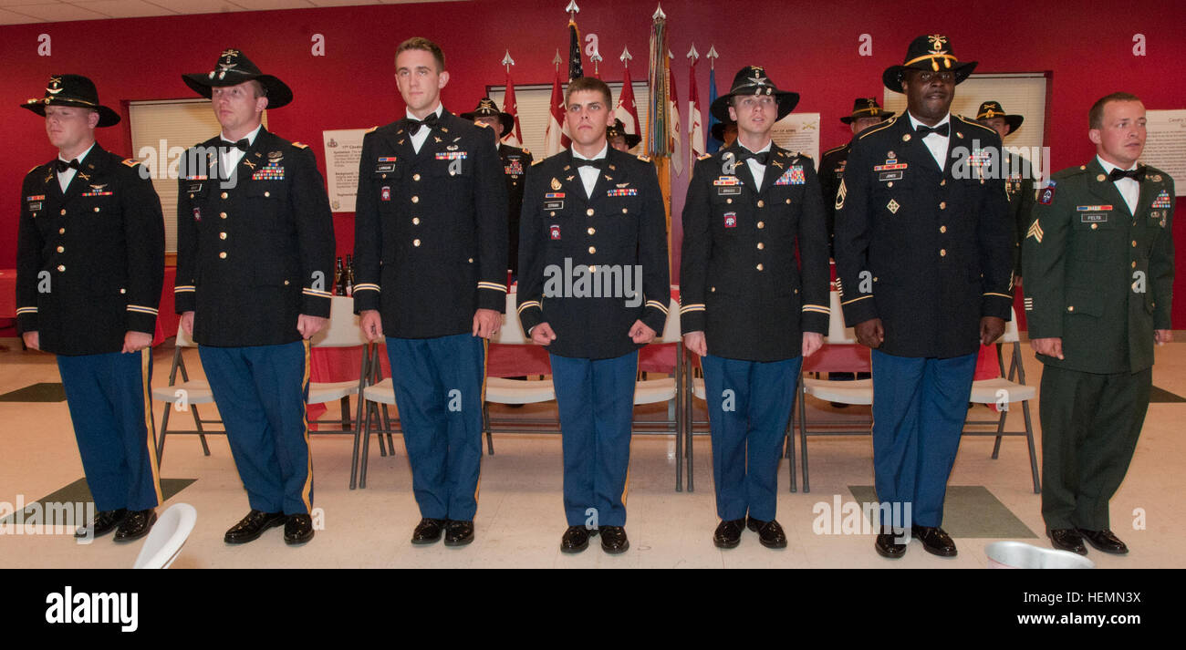 "Shave Tails" recite the poem "Fiddler's Green" during a dinner for ...