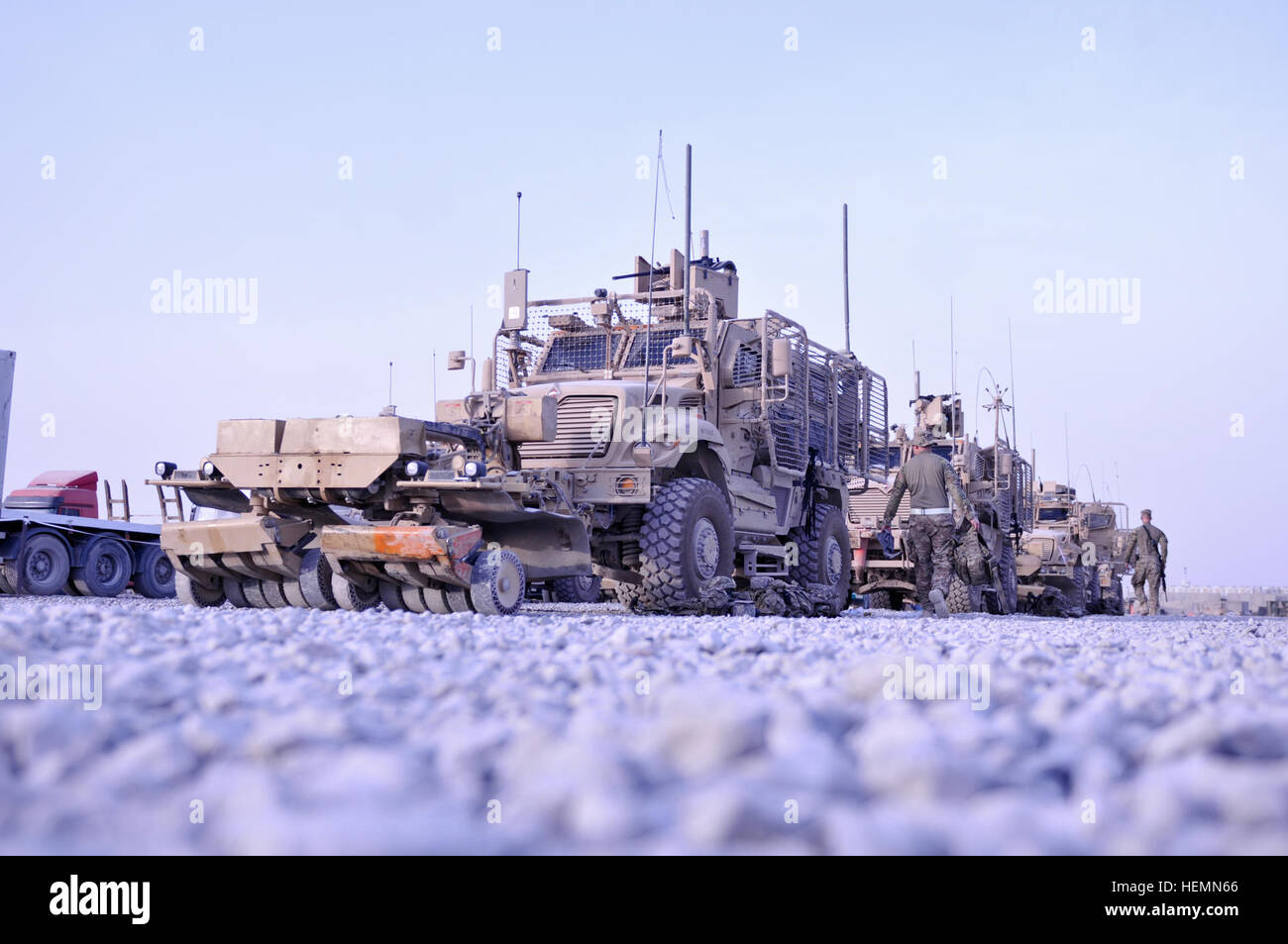 U.S. Army Troops with Alpha Troop, Regimental Support Squadron ...