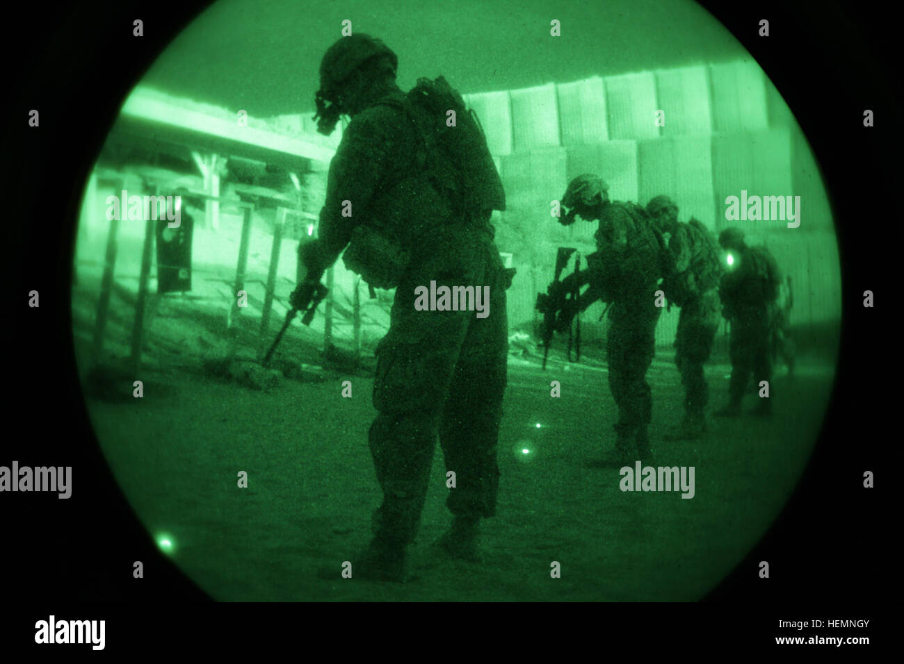 U.S. soldiers with Delta Company, 1st Battalion, 5th Cavalry Regiment ...