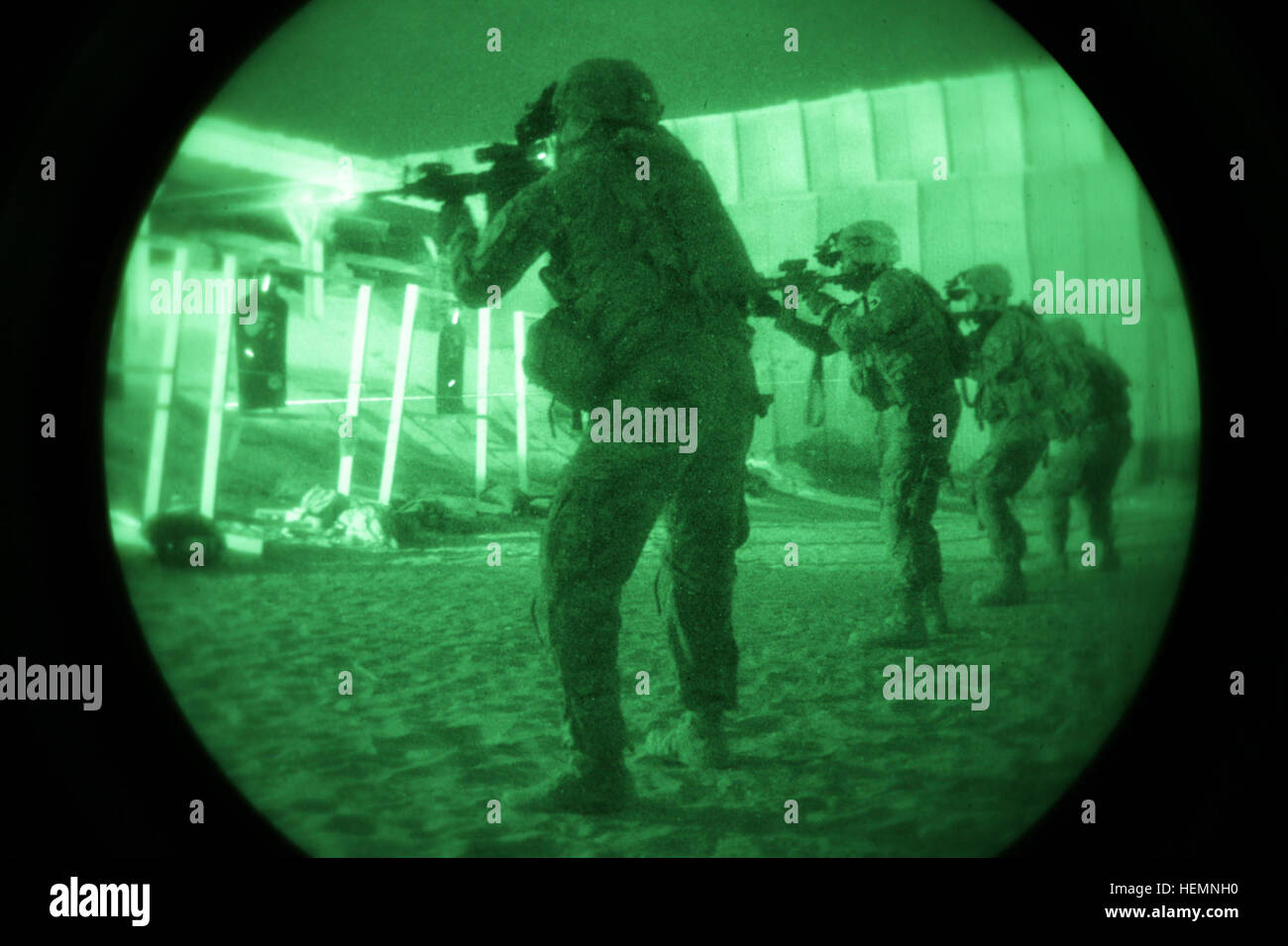 U.S. soldiers with Delta Company, 1st Battalion, 5th Cavalry Regiment ...