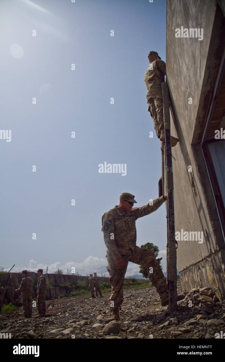 U.S. Army soldiers conduct tactical training with Afghan Uniformed ...