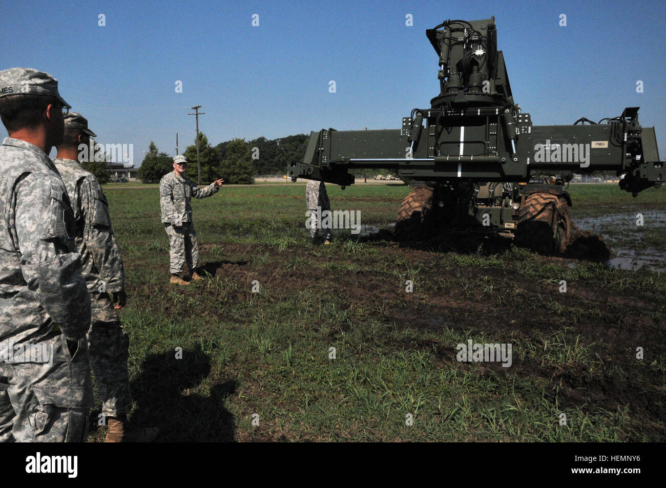 U.S. Soldiers with the 659th Maintenance Support Company, 330th ...