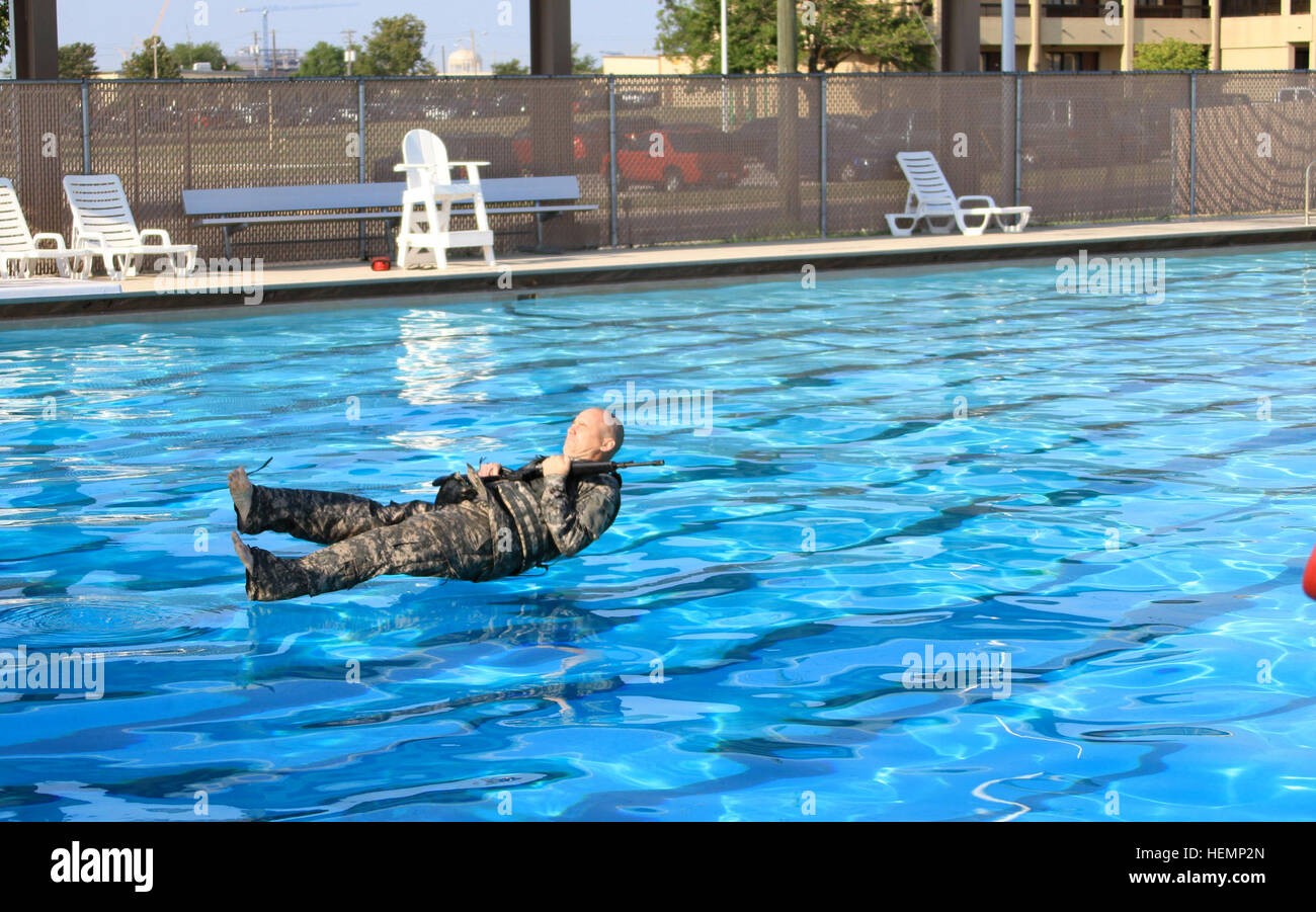 U.S. Soldiers with the 67th Forward Support Company, 2nd Battalion ...