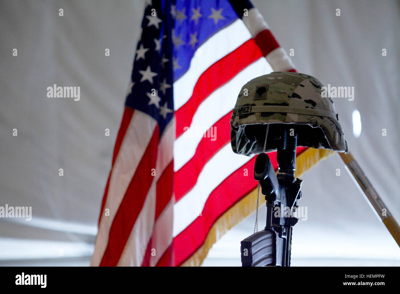 U. S. Soldiers with the 40th Mobility Augmentation Company, 8th ...