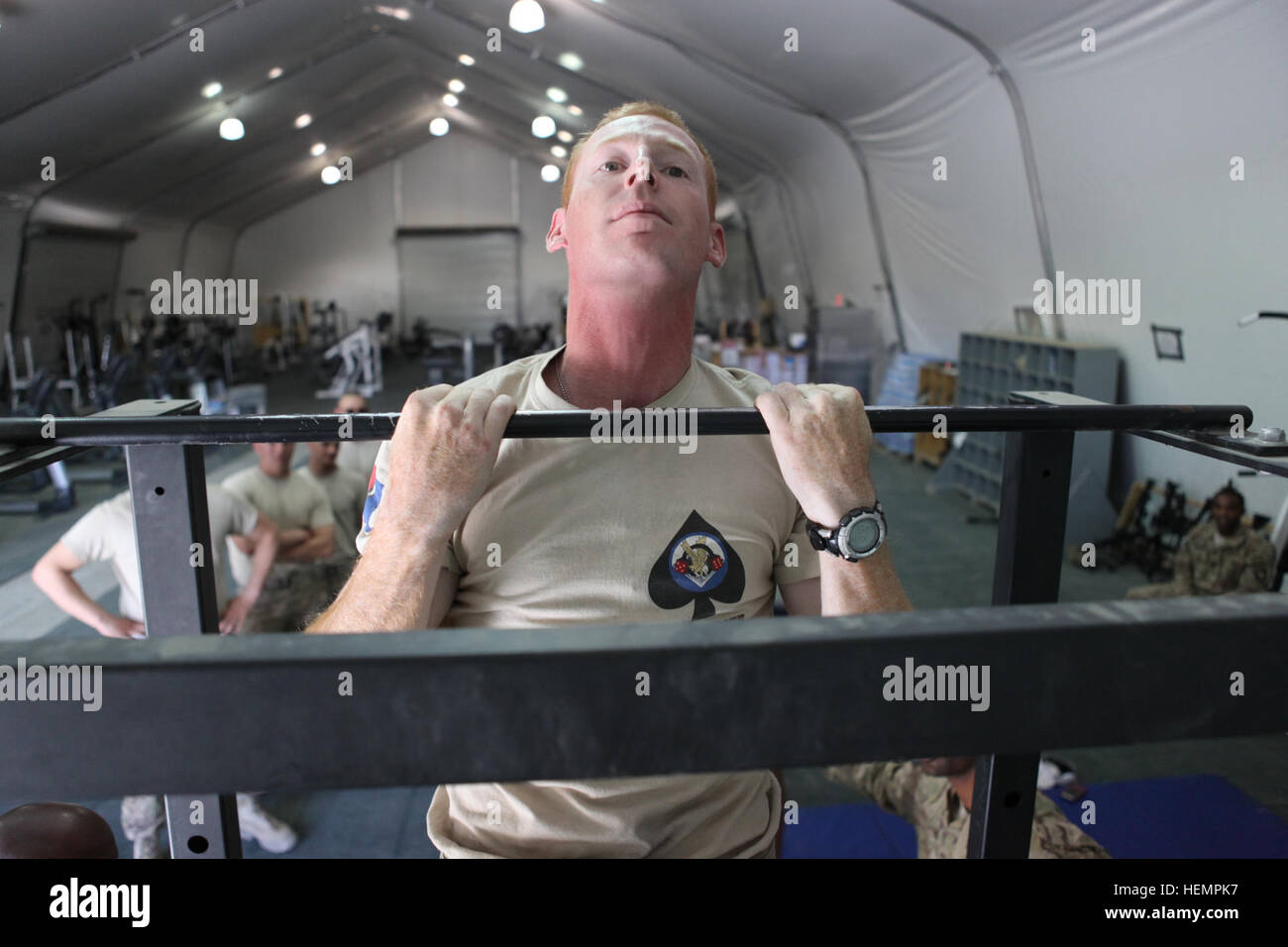 U.S. Army Sgt. Reginald Mankowski from 5th platoon, Battery B, 4th ...