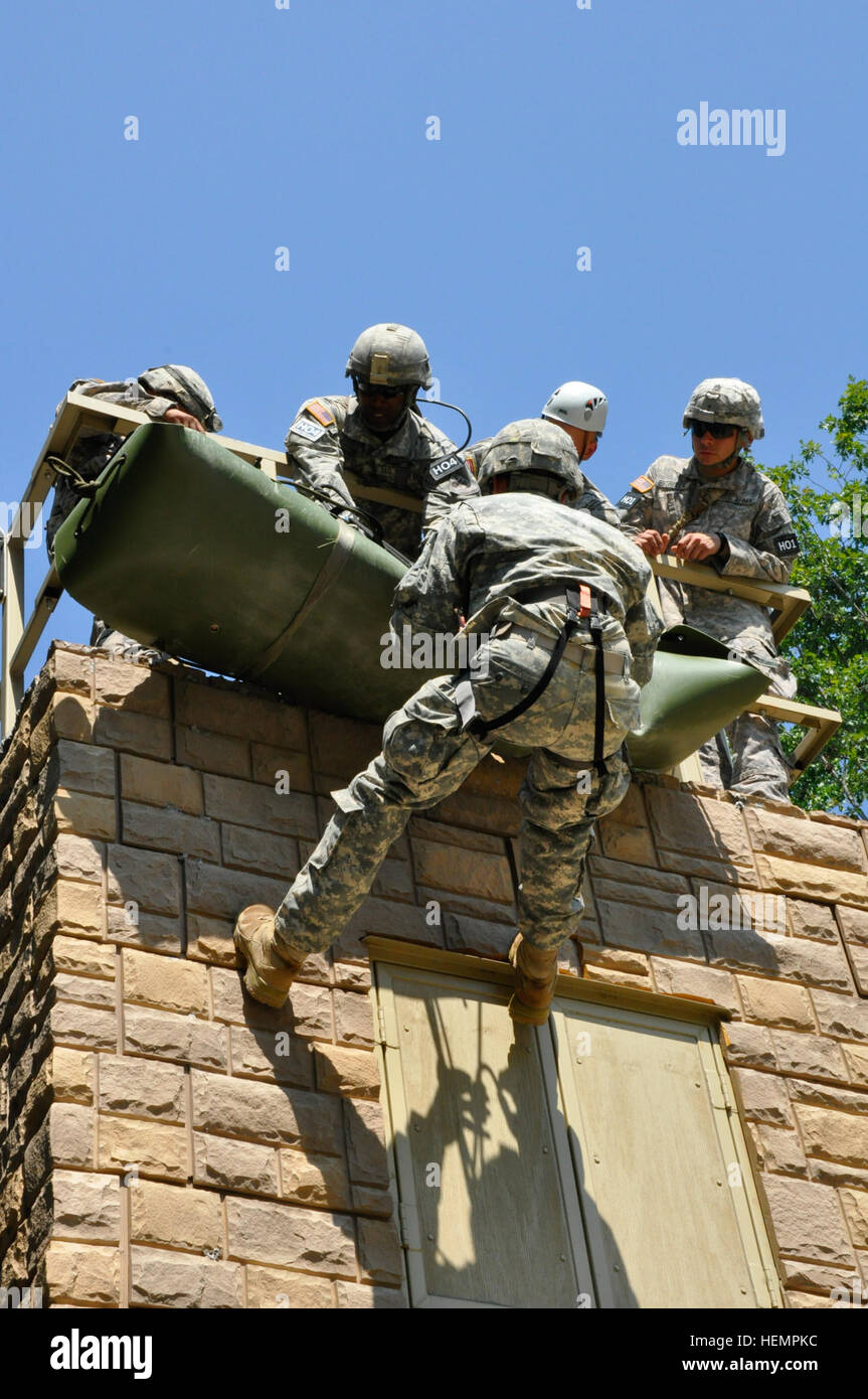 Soldiers from Company B, 1st Battalion, 6th Infantry Regiment, 2nd ...
