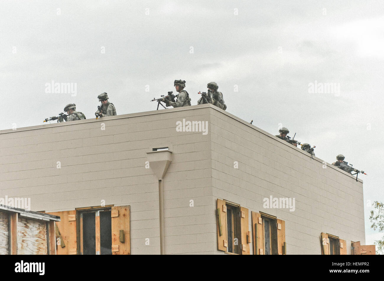U.S. Army paratroopers assigned to 1st Battalion, 501st Infantry ...