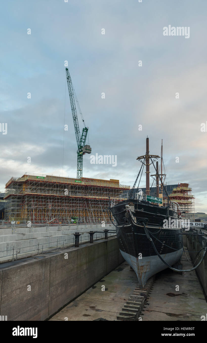 RRS Discovery under renovation, beside V&A design museum under ...