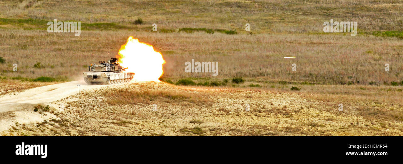 A U.S. Army M1A2 Abrams tank crew assigned to Delta Company, 1st ...