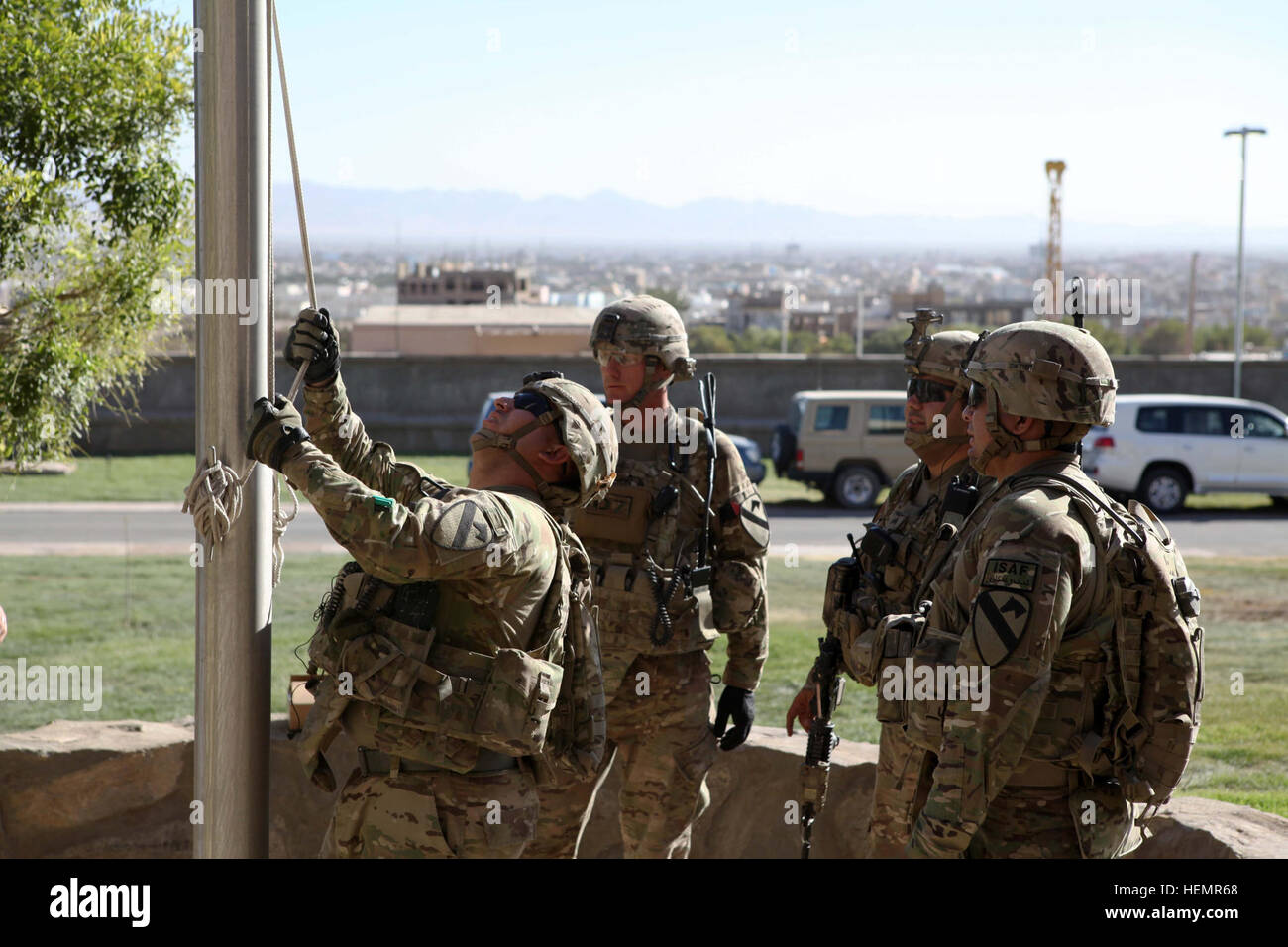U.S. soldiers with Delta Company, 1st Battalion, 5th Cavalry Regiment ...