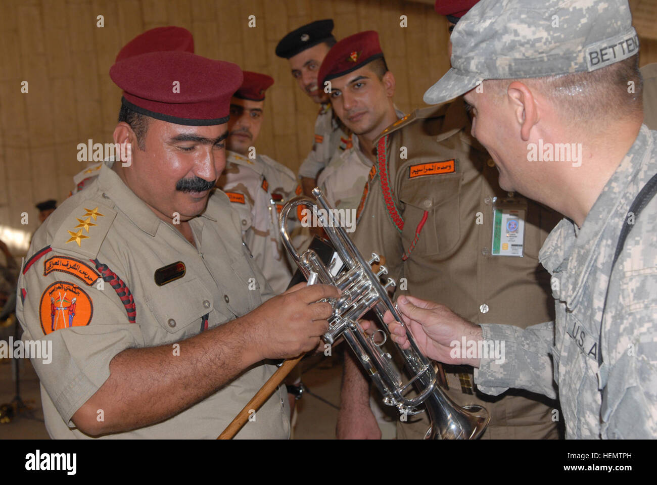 Iraqi musical instruments hi-res stock photography and images - Alamy