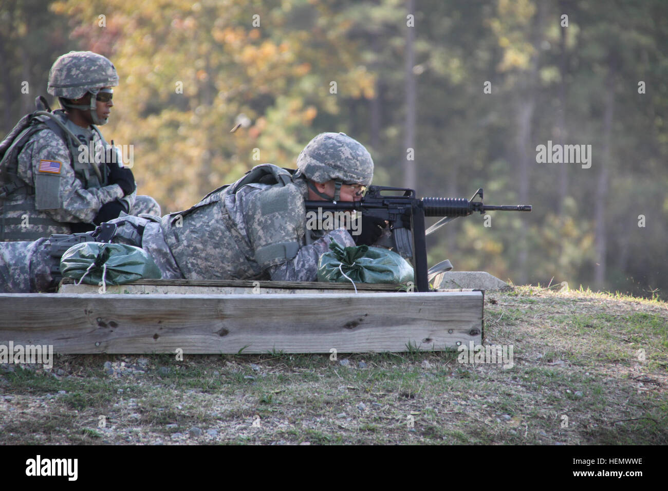 Soldier with m4 carabine and a3 ironsight Stock Photo - Alamy