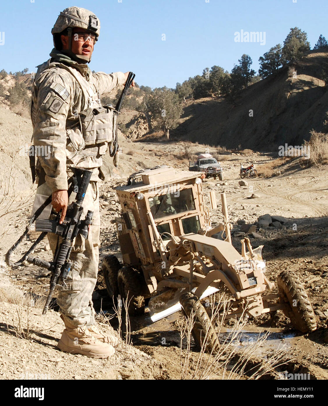 071109-A-2013C-022 Paratroopers from 1st Battalion (Airborne), 503rd ...