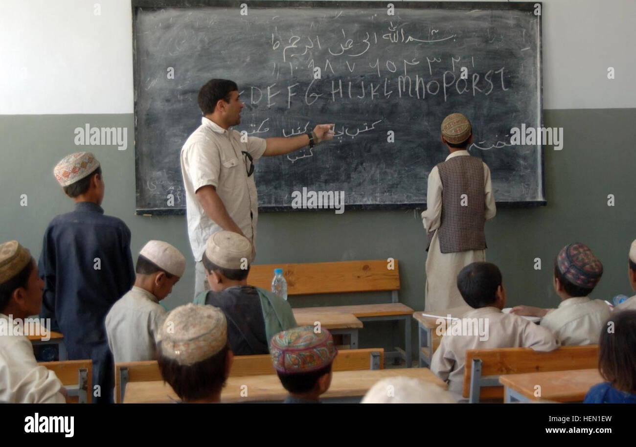 Afghan students learn English Stock Photo - Alamy