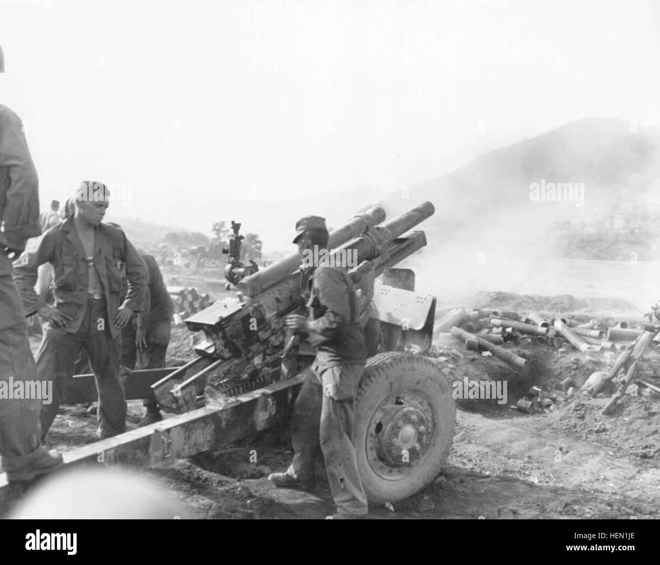 105 mm howitzer Black and White Stock Photos & Images - Alamy