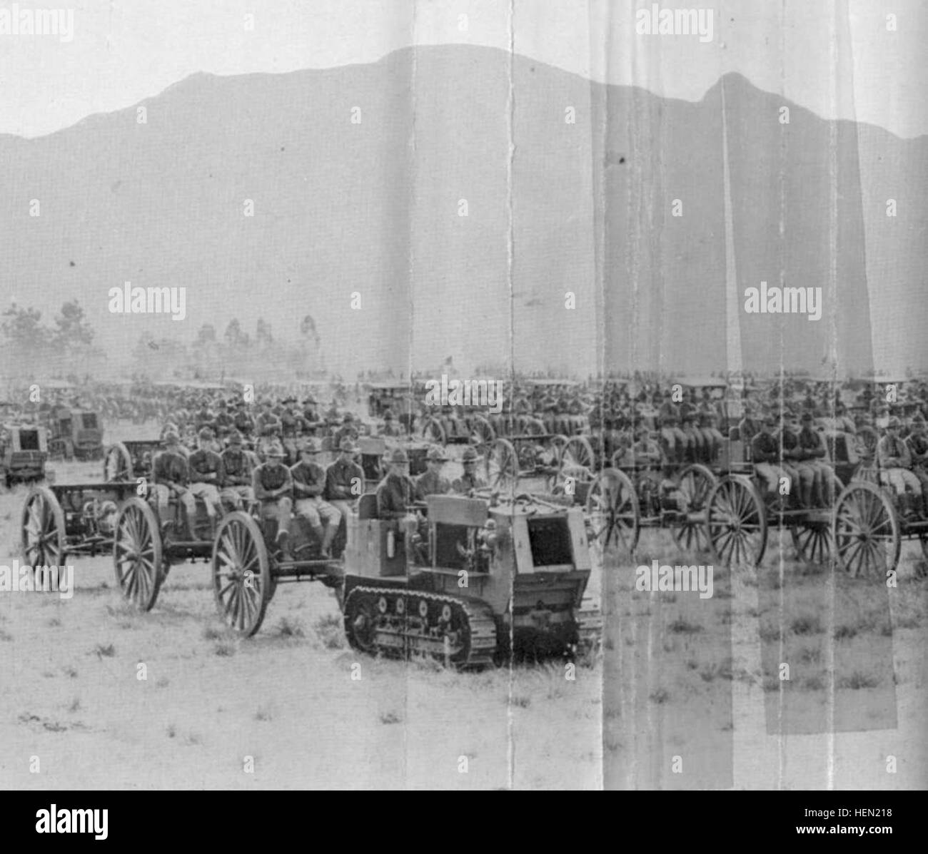 The 11th Field Artillery Brigade stationed in Hawaii conducts artillery ...