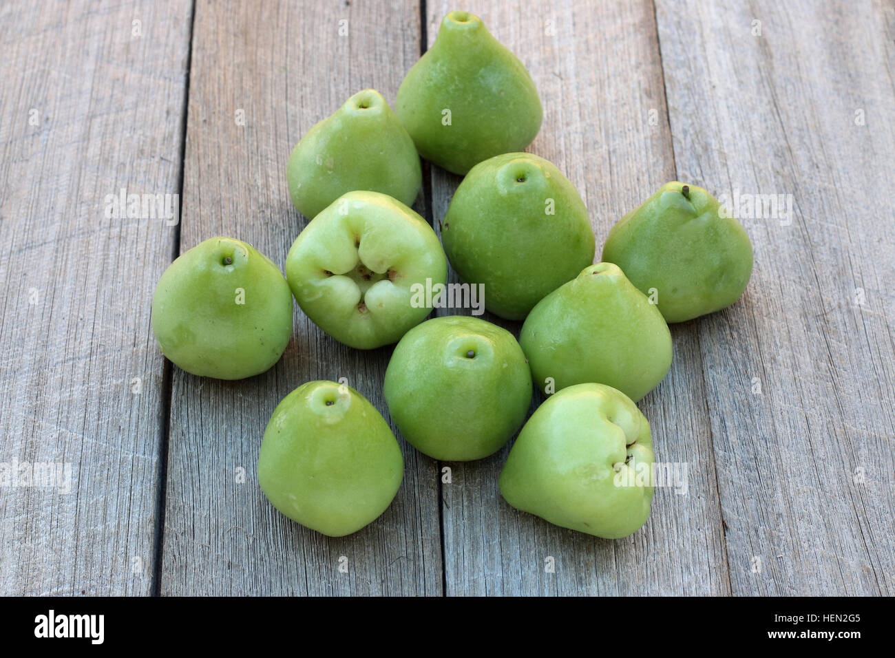 Wax apples hi-res stock photography and images - Alamy