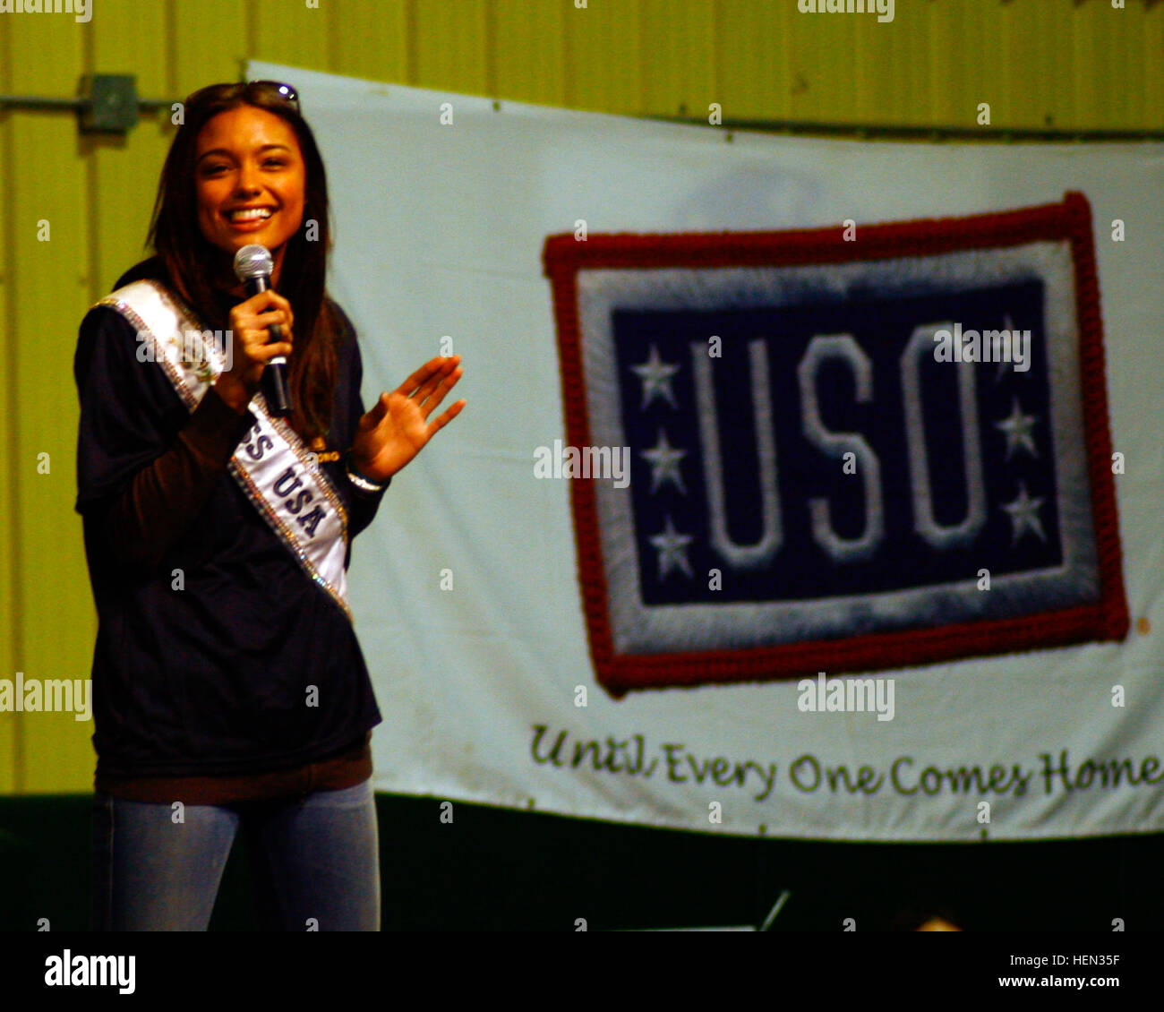 Miss Usa Rachel Smith Speaking To Service Members Stationed Overseas At