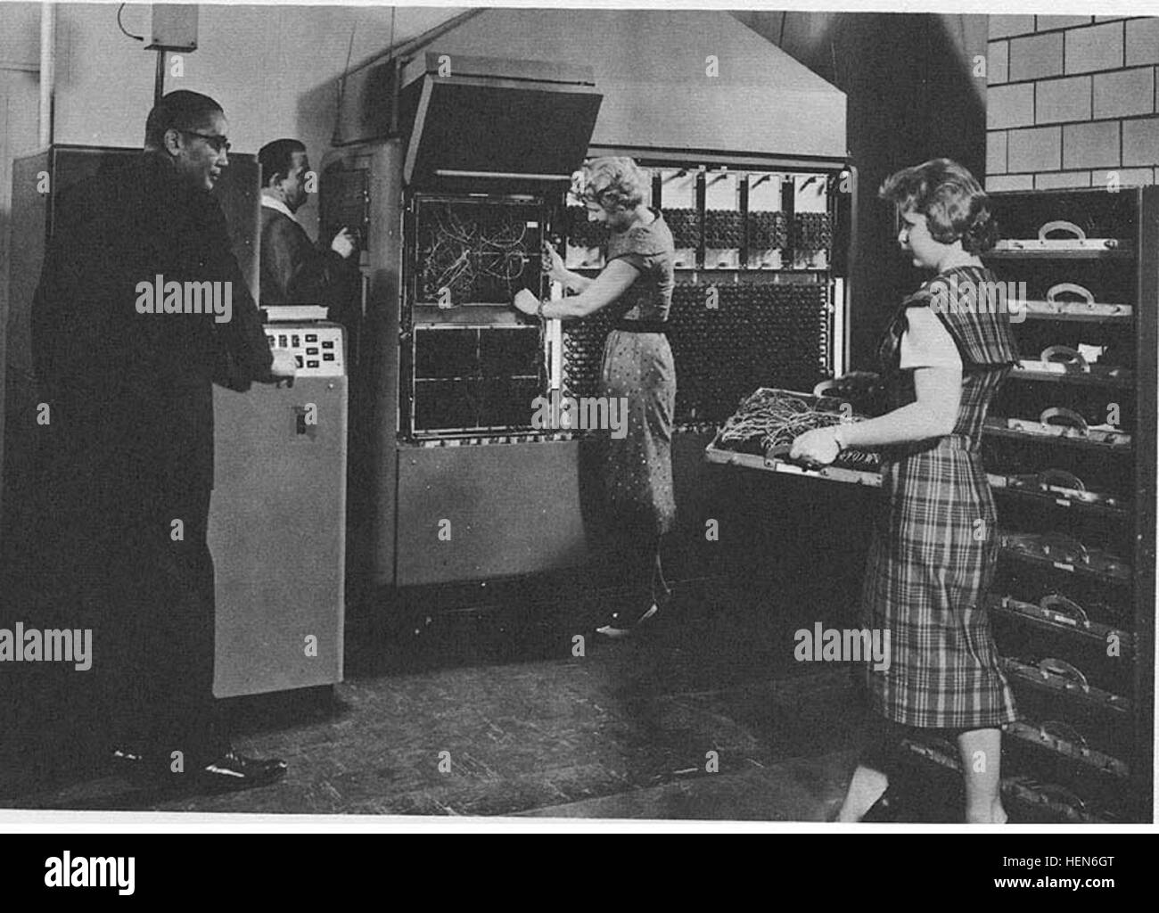 Univac hi-res stock photography and images - Alamy
