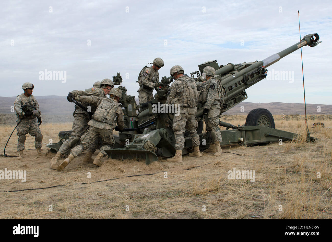 Soldiers from Battery C, 1st Battalion, 37th Infantry Regiment, 3-2 ...