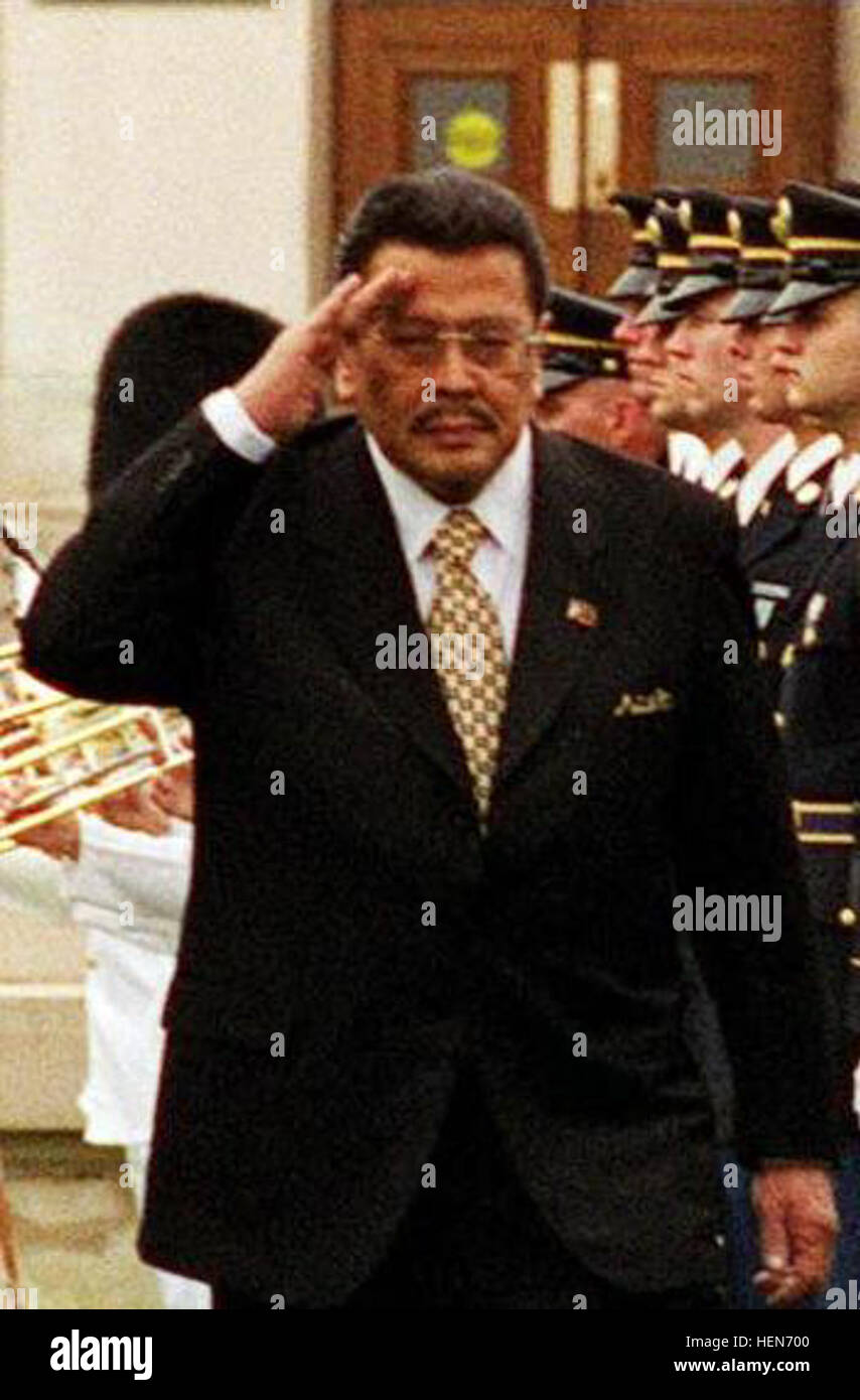 Philippine president joseph estrada in hi-res stock photography and ...
