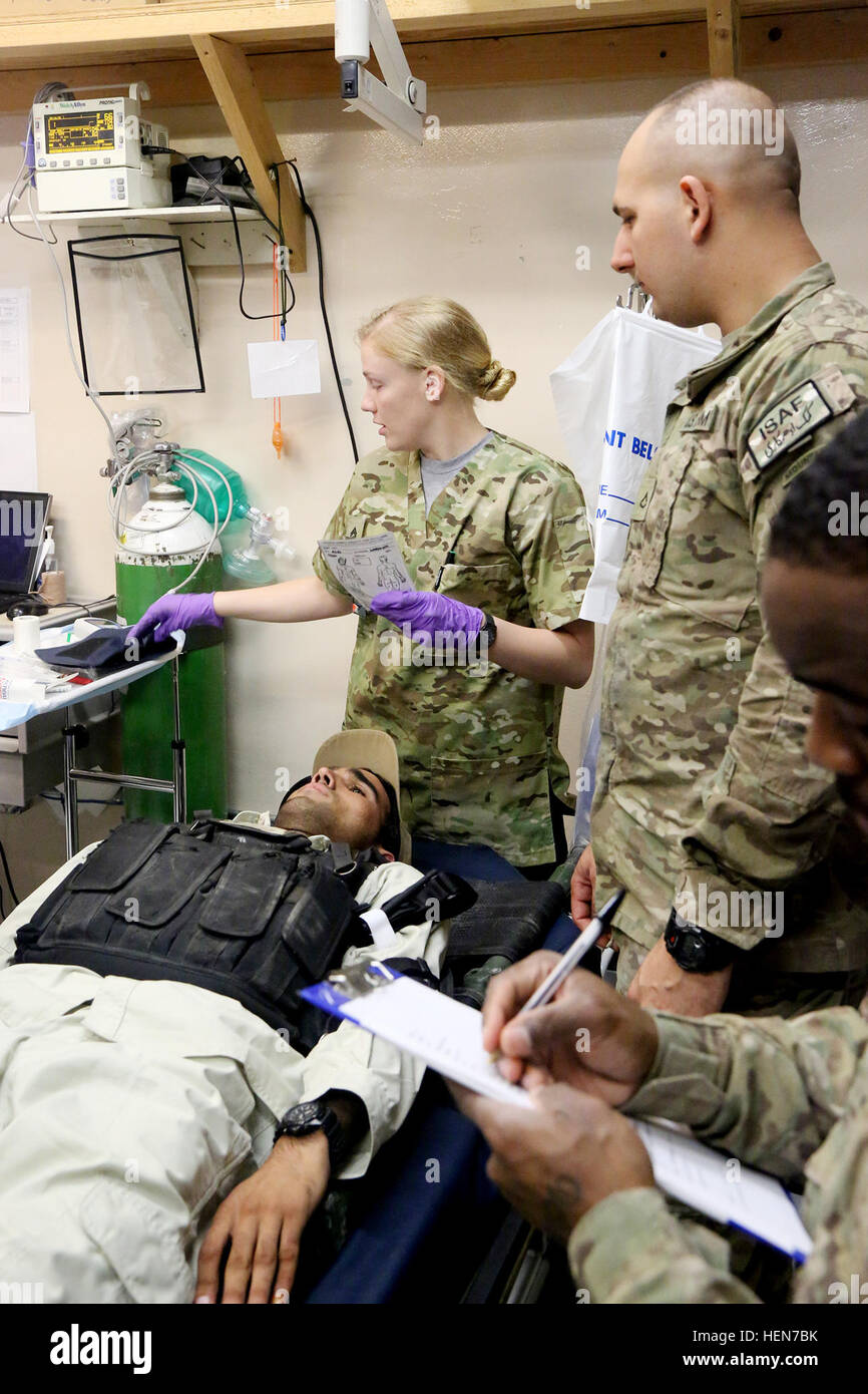 U.S. soldiers with Charlie Company, 94th Brigade Support Battalion ...