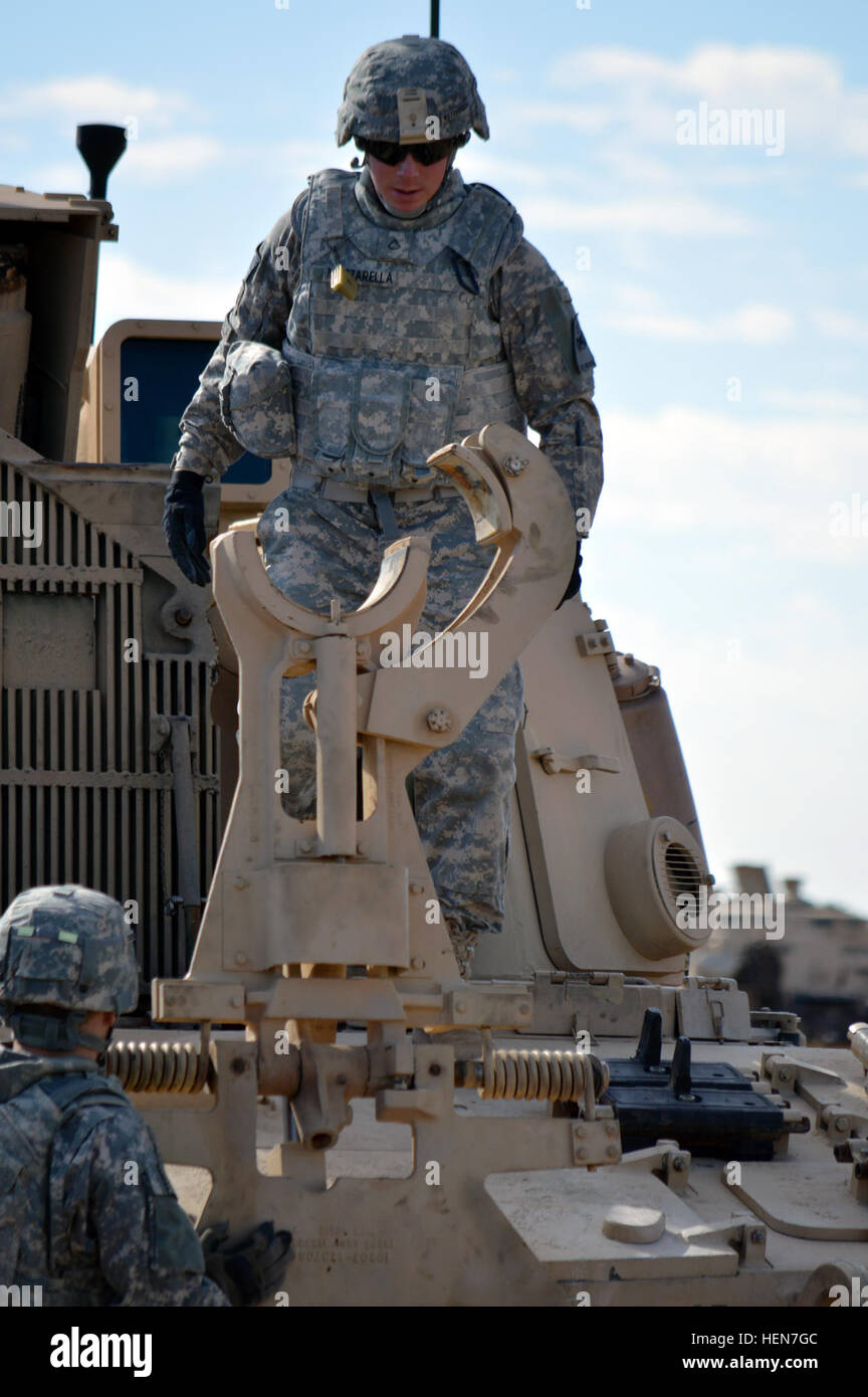Pmcs on m109a6 paladin hi-res stock photography and images - Alamy