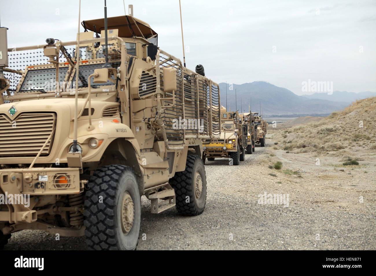 U.S. aoldiers with 4th Brigade Combat Team, 10th Mountain Division ...