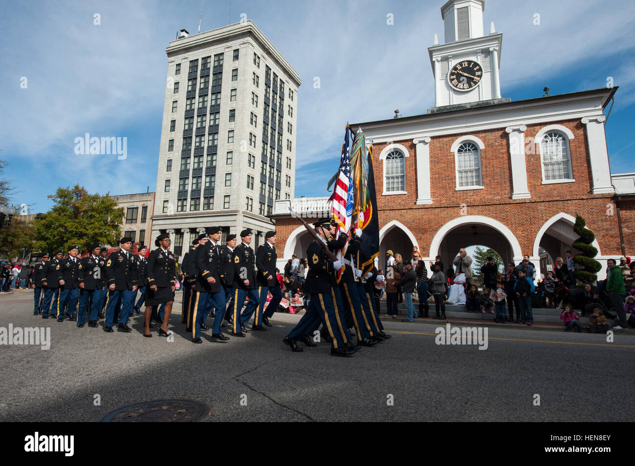 Soldiers from the U.S. Army Reserve Command headquarters at Fort Bragg ...