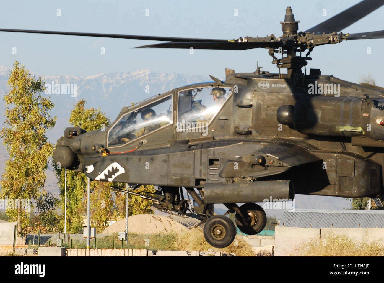 An AH-64 Apache helicopter from the 1st Attack/Reconnaissance Battalion ...