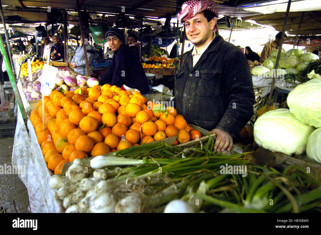 Baghdad market hi-res stock photography and images - Alamy