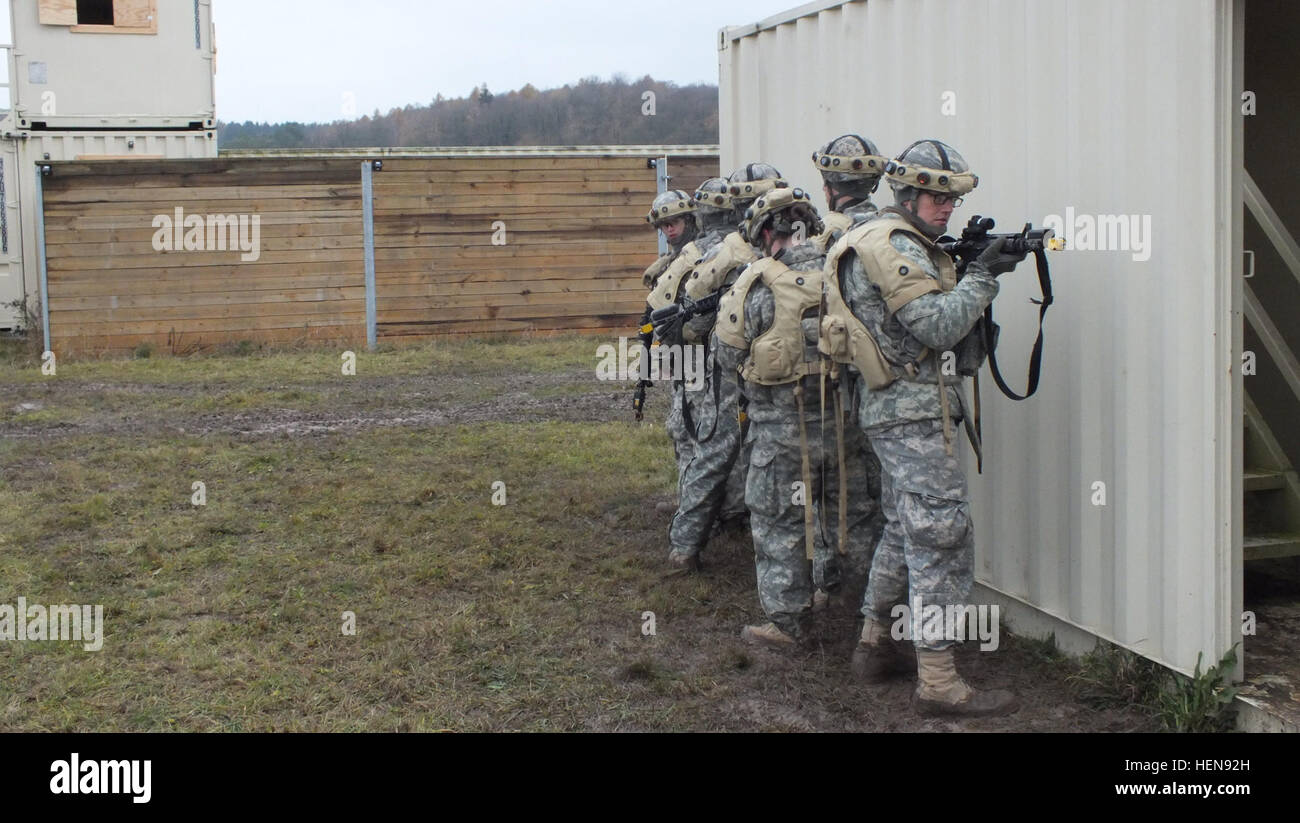 527th military police company hi-res stock photography and images - Alamy