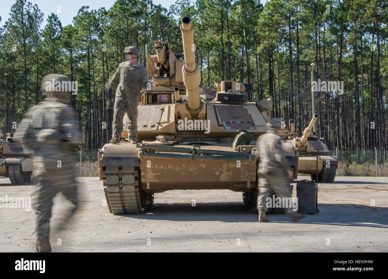FORT STEWART, Ga. -- Tank crew members from Company C, 1st Battalion ...