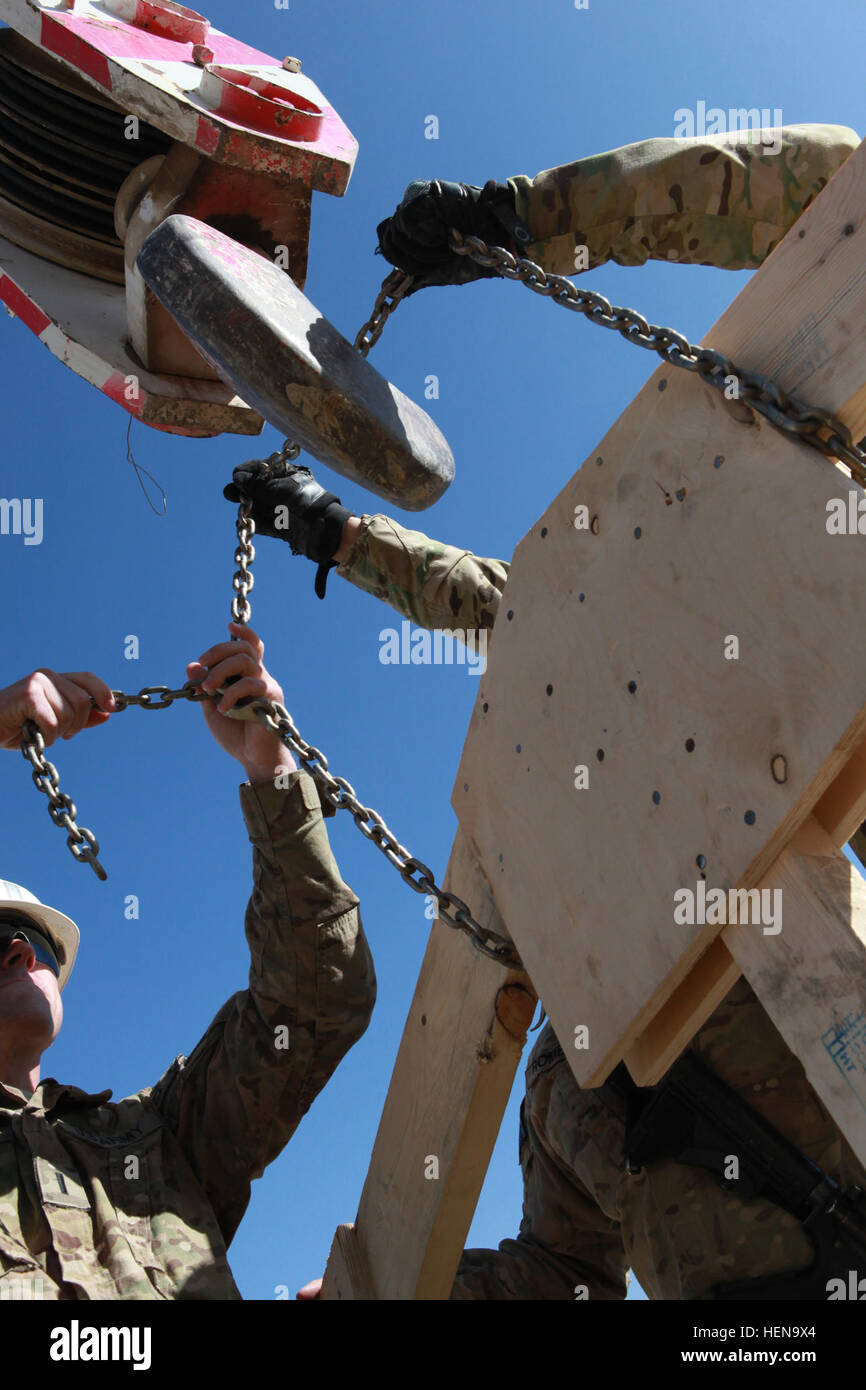 U.S. Soldiers with the 1151st Engineer Company, 133rd Engineer ...
