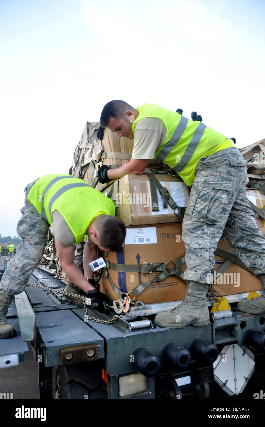 U.S. Air Force Airman 1st Class Steven Shorter, left, and Airman 1st ...