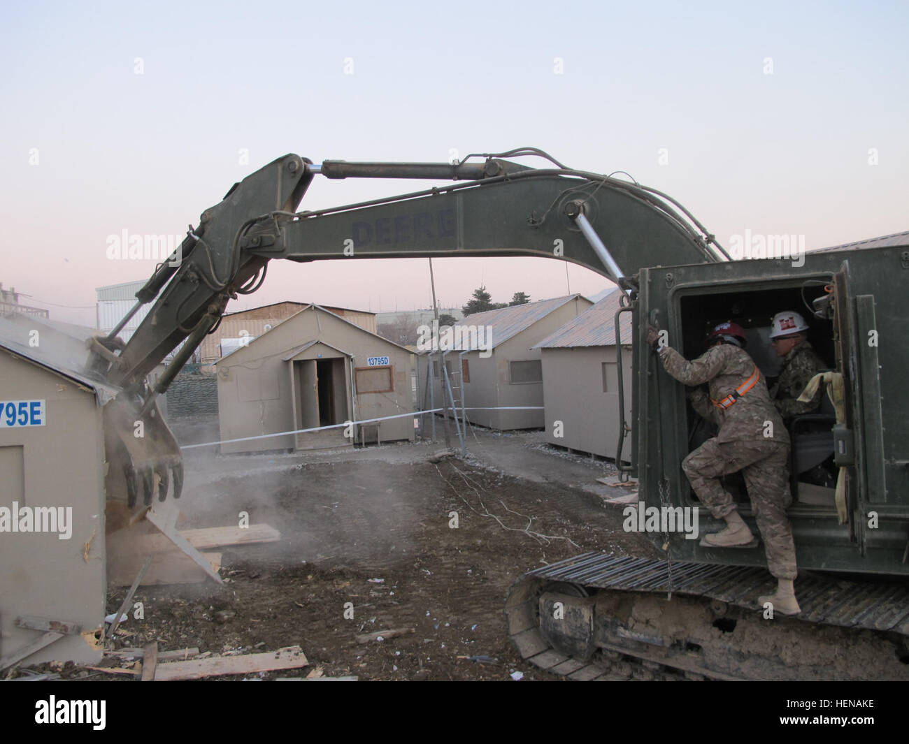 U.S. Army Lt. Gen. James L. Terry, right, the commander of U.S. Army ...