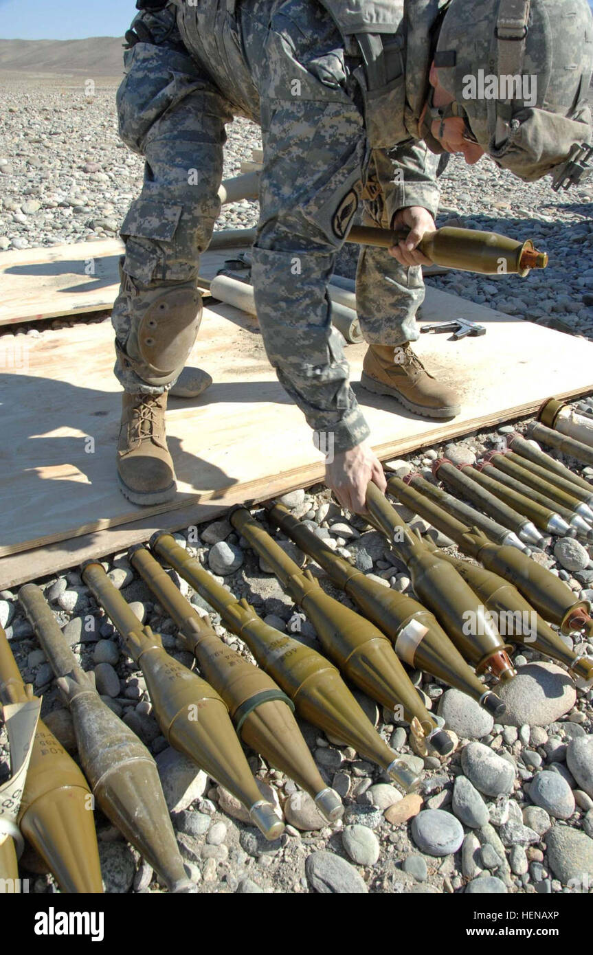 A U.S. Soldier from 173rd Special Troops Battalion, 173rd Airborne ...