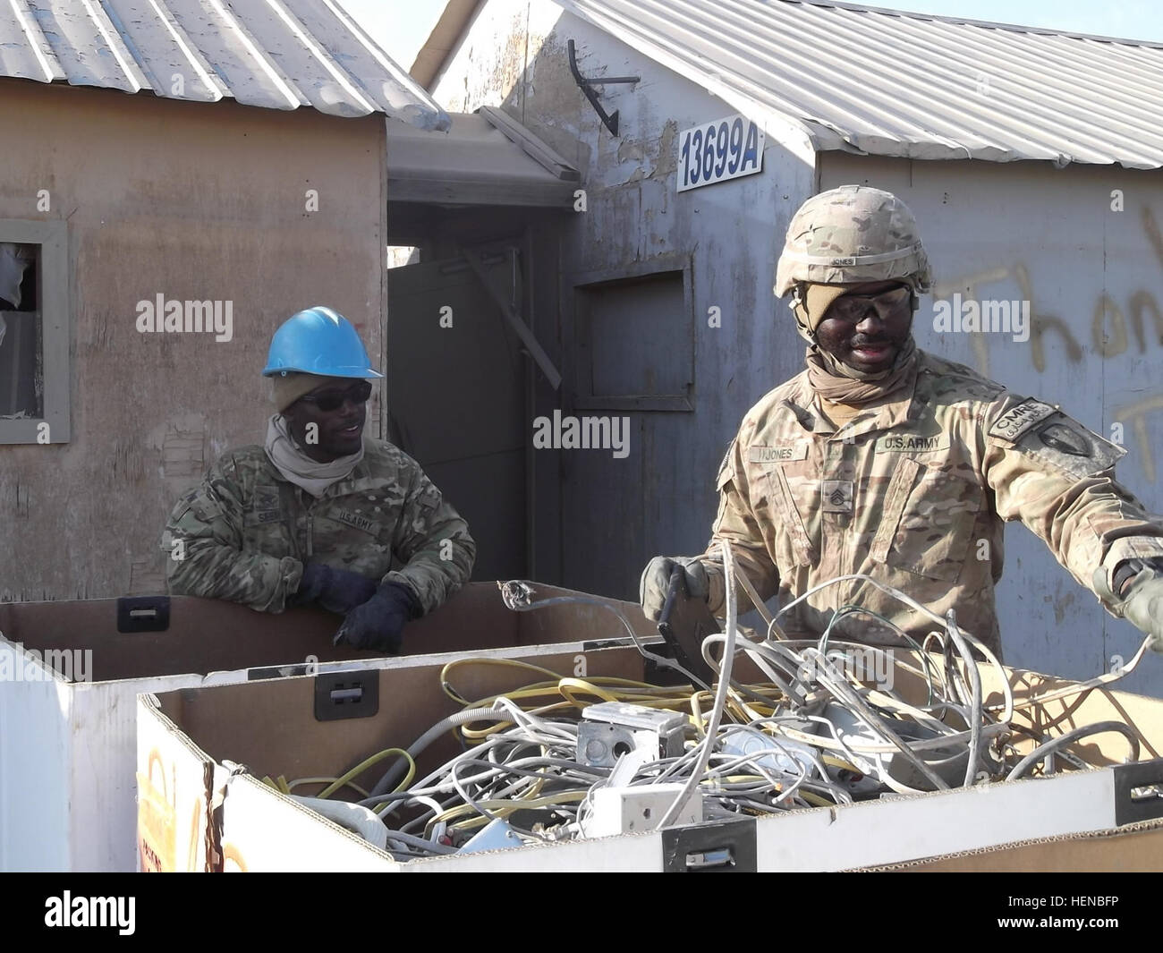 U.S. Army horizontal construction engineers from the 150th Engineer ...