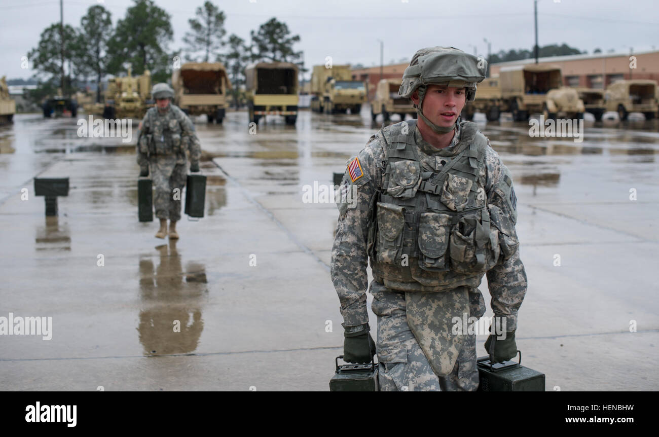 Soldiers assigned to the Infantryman Platoon, Company D "Dragons," 1st ...