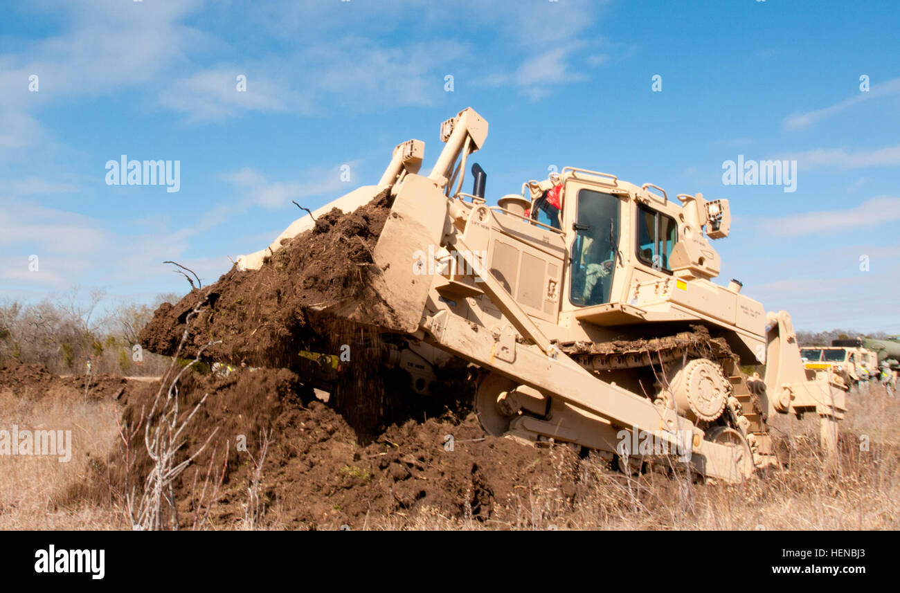 (U.S. Army photo by Sgt. Samuel Northrup, 7th Mobile Public Affairs ...
