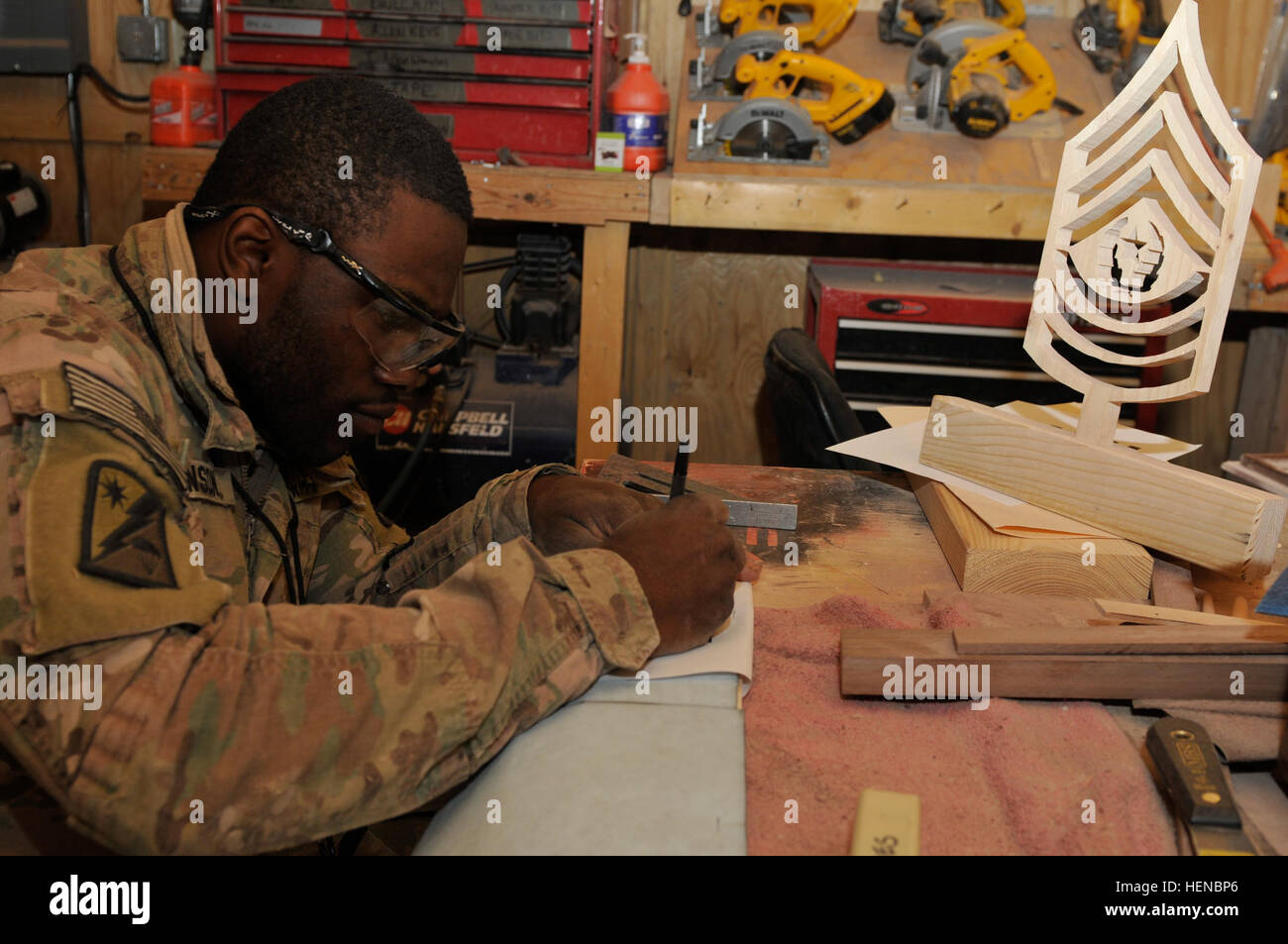 American army carpentry hi-res stock photography and images - Alamy