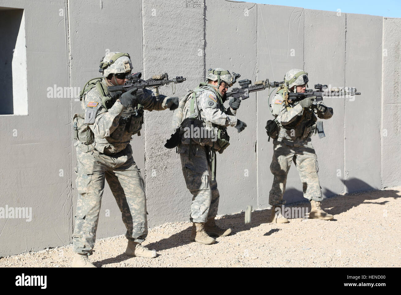 U.S. Army soldiers from 3rd Stryker Cavalry Regiment "Brave Rifles ...