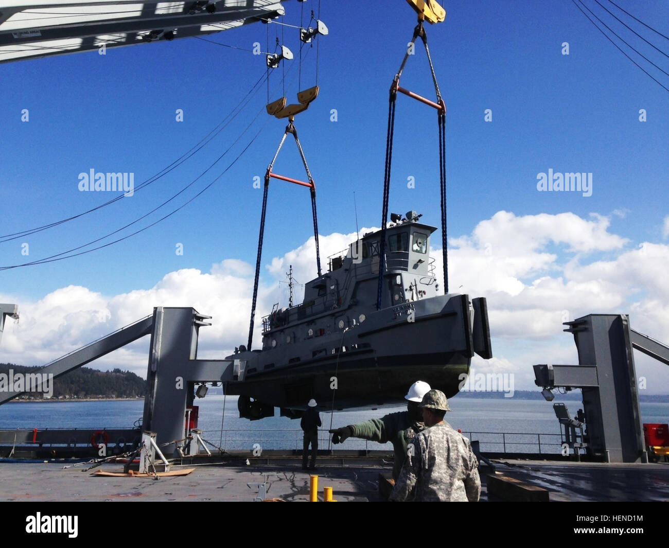 Small tugboats hi-res stock photography and images - Alamy
