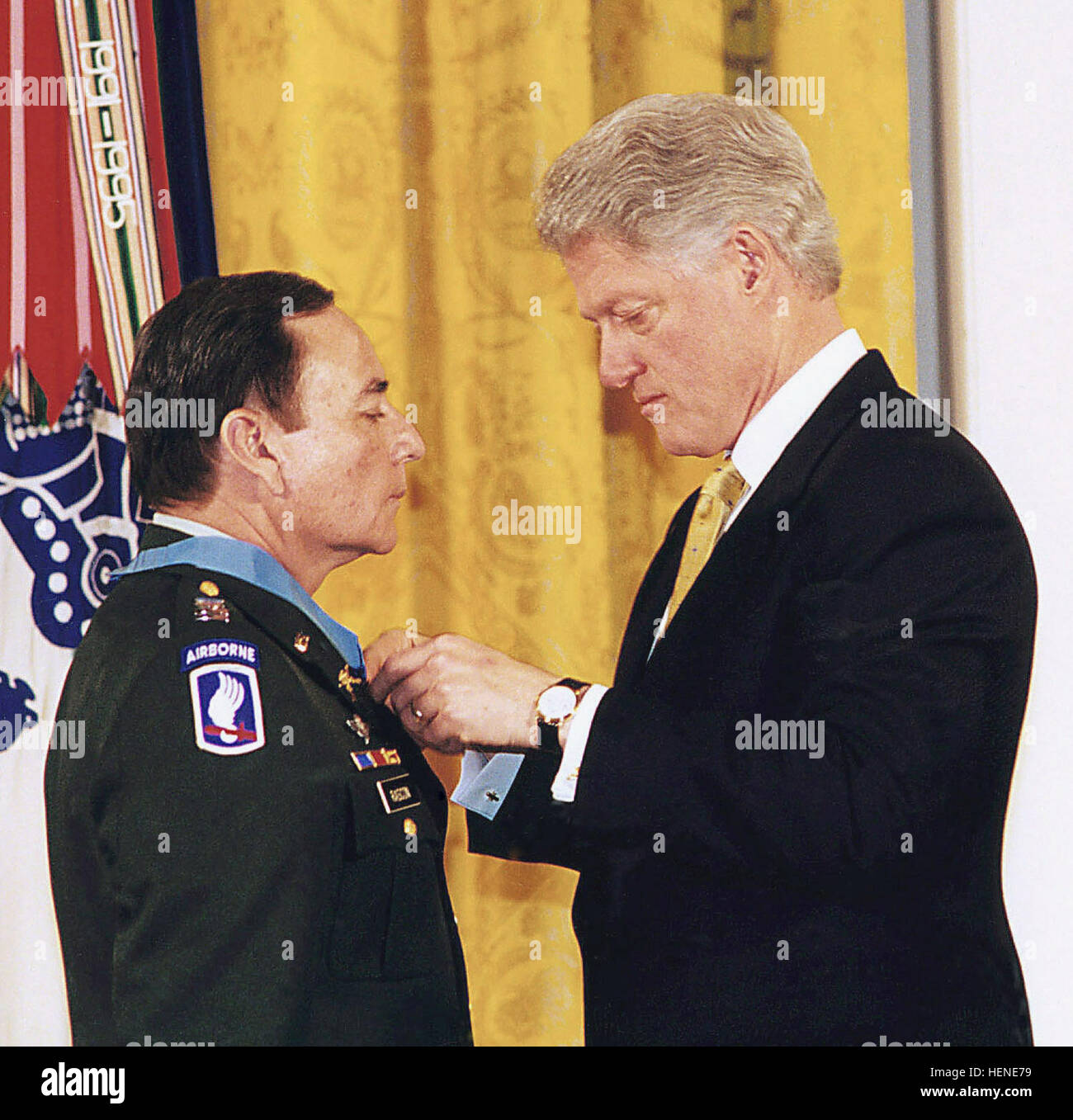 US President William Jefferson Clinton awards the Medal of Honor to ...
