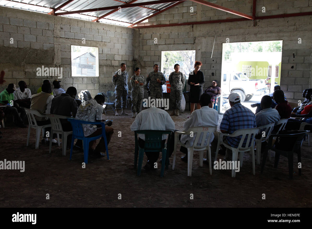U.S. Soldiers with the 341st Psychological Operations Company, 17th ...